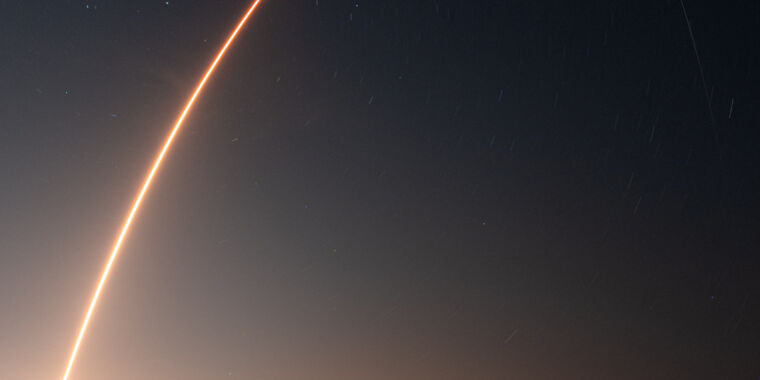 Buy SpaceX stock and other Pre-IPO shares on UpMarket